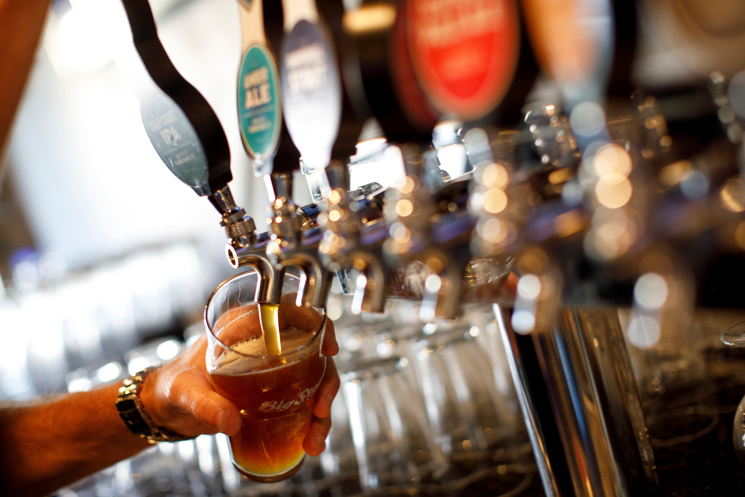Breweries & Distilleries - Visit Fort Myers - Craft Brew Pubs